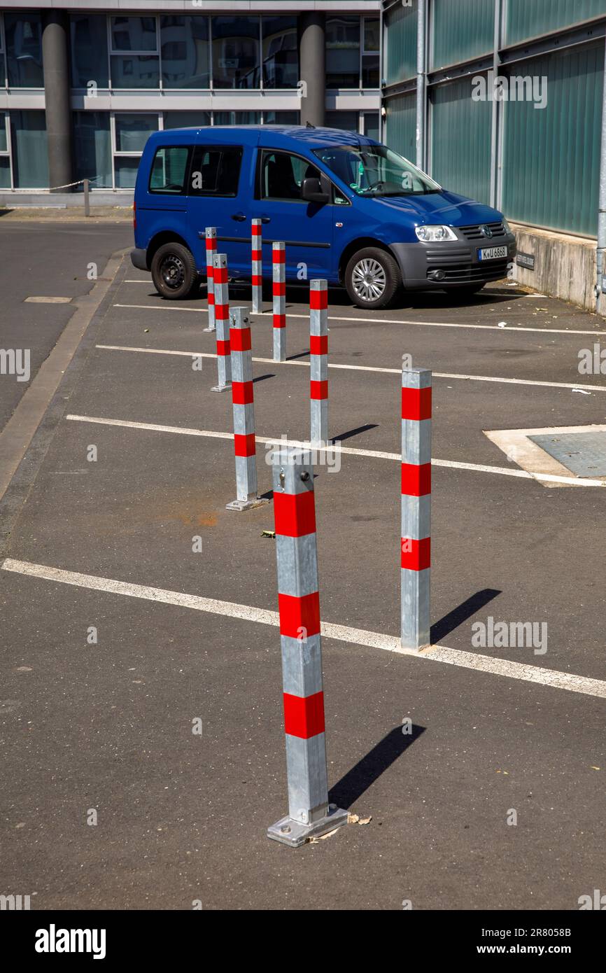 parking bollards in Deutz district, Cologne, Germany. Parkplatzpoller ...
