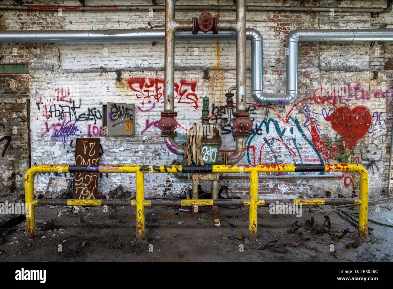 graffiti in the KHD large engine hall of the former Gas Engine Factory ...