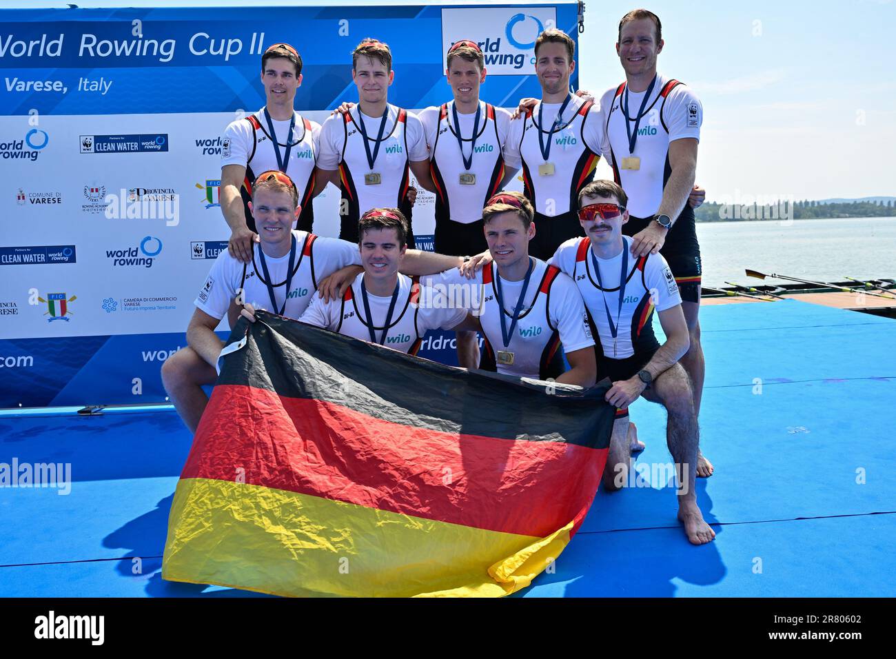 Mens eight rowing team hi-res stock photography and images - Alamy
