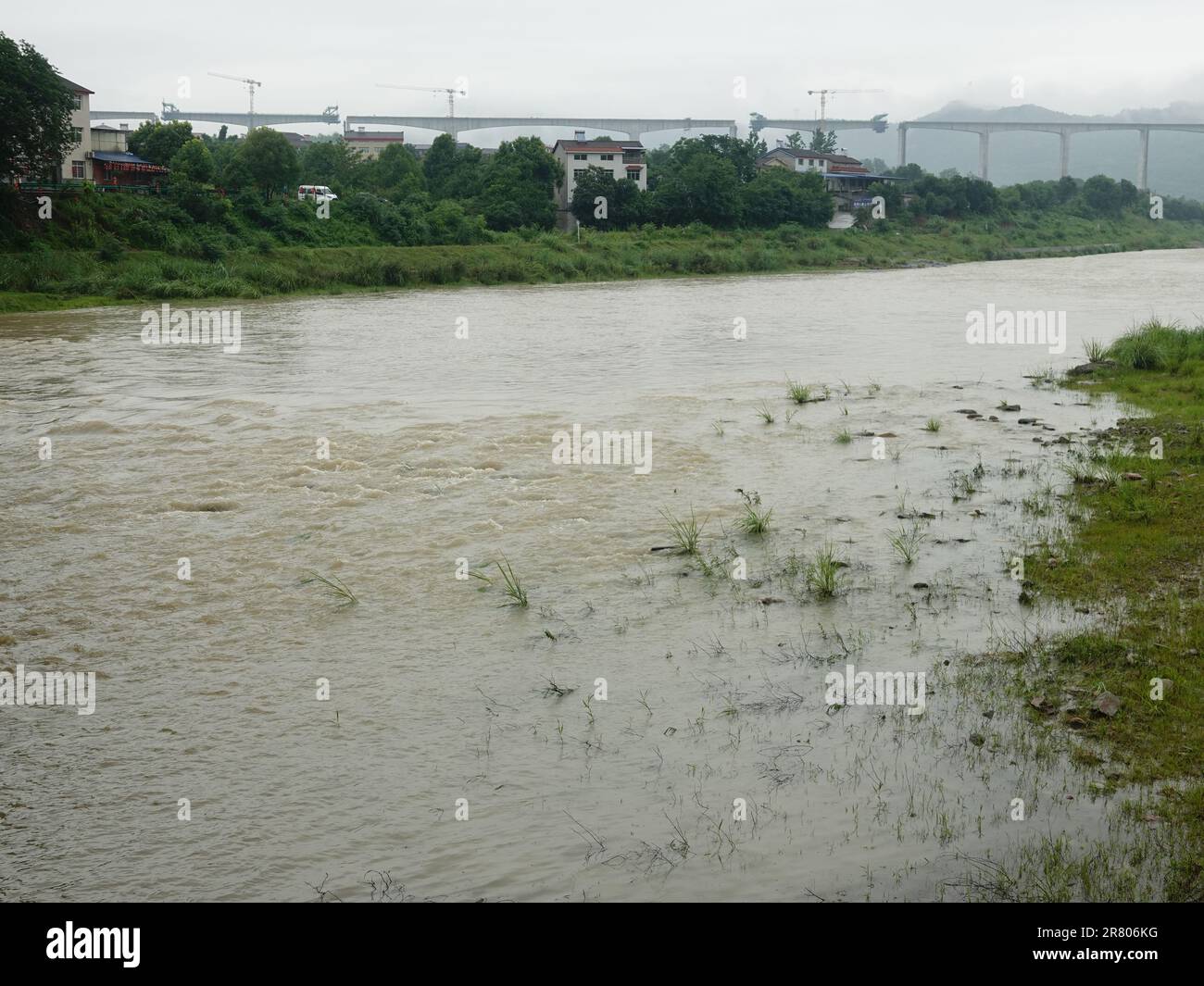 Flood of Huangbai River, a first-level tributary of the Yangtze River ...