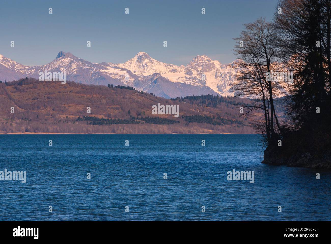 Winter mountain landscape. Beautiful lake in mountains. Georgia. Shaori ...