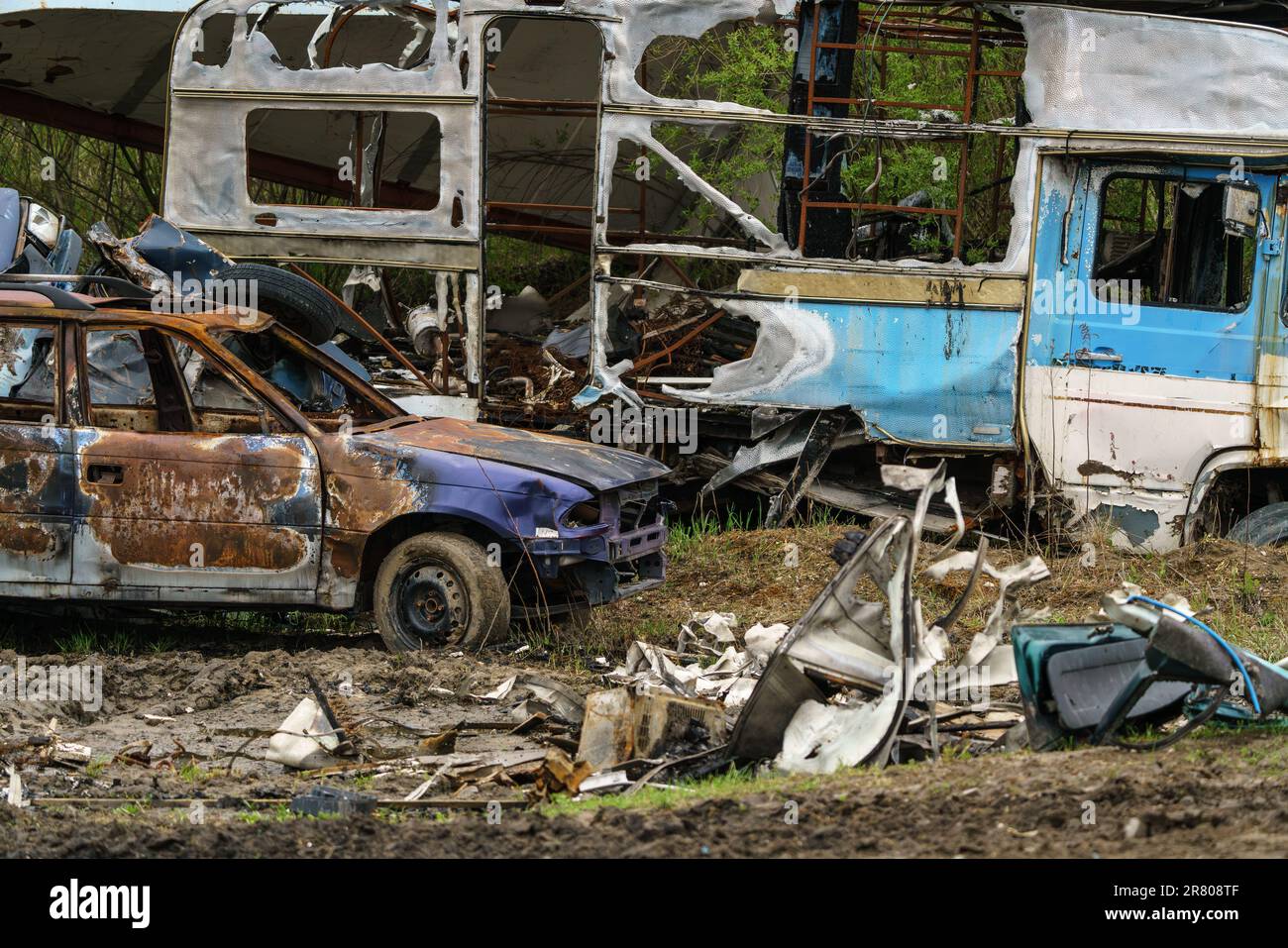 Car dump. Various vehicles in ruined condition Stock Photo - Alamy