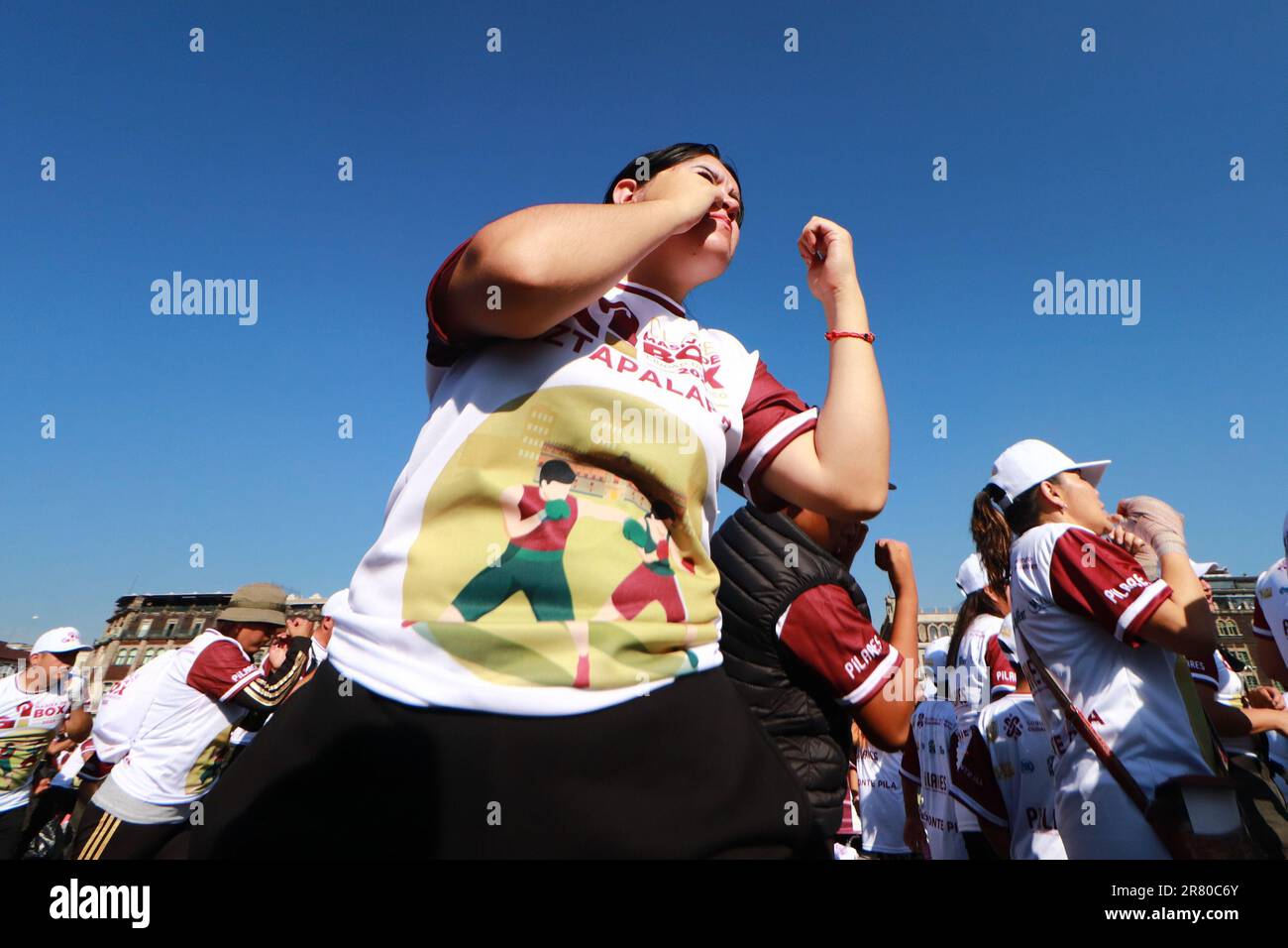 Hundred of Persons take part in the Massive Boxing Class in the Mexico ...