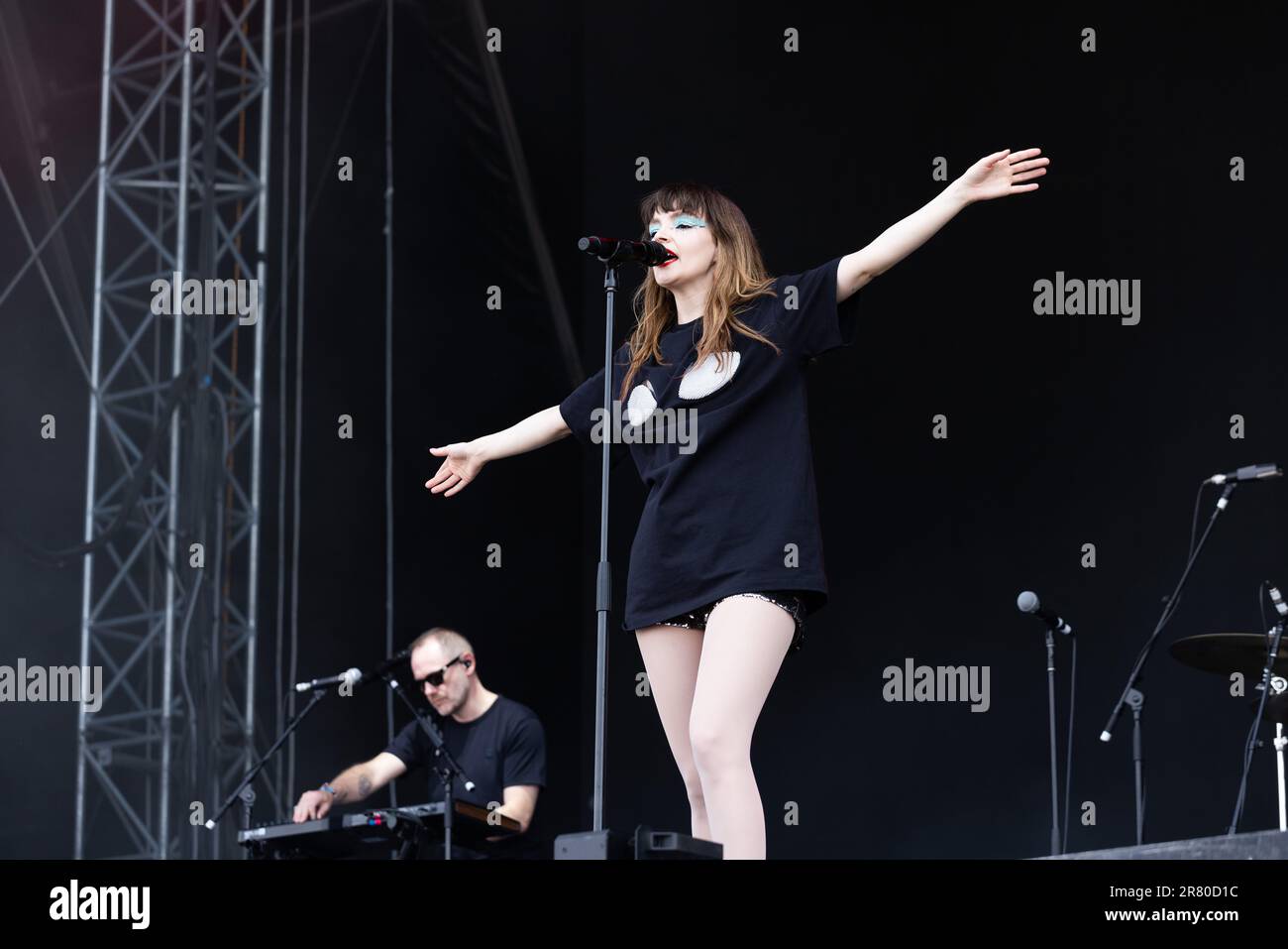 18 June 2023, Baden-Württemberg, Neuhausen ob Eck: Singer Lauren ...