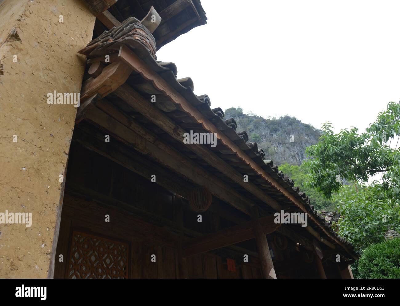 Old street in Dong Van ancient town. Ha Giang, Vietnam. 越南旅游, वियतनाम ...