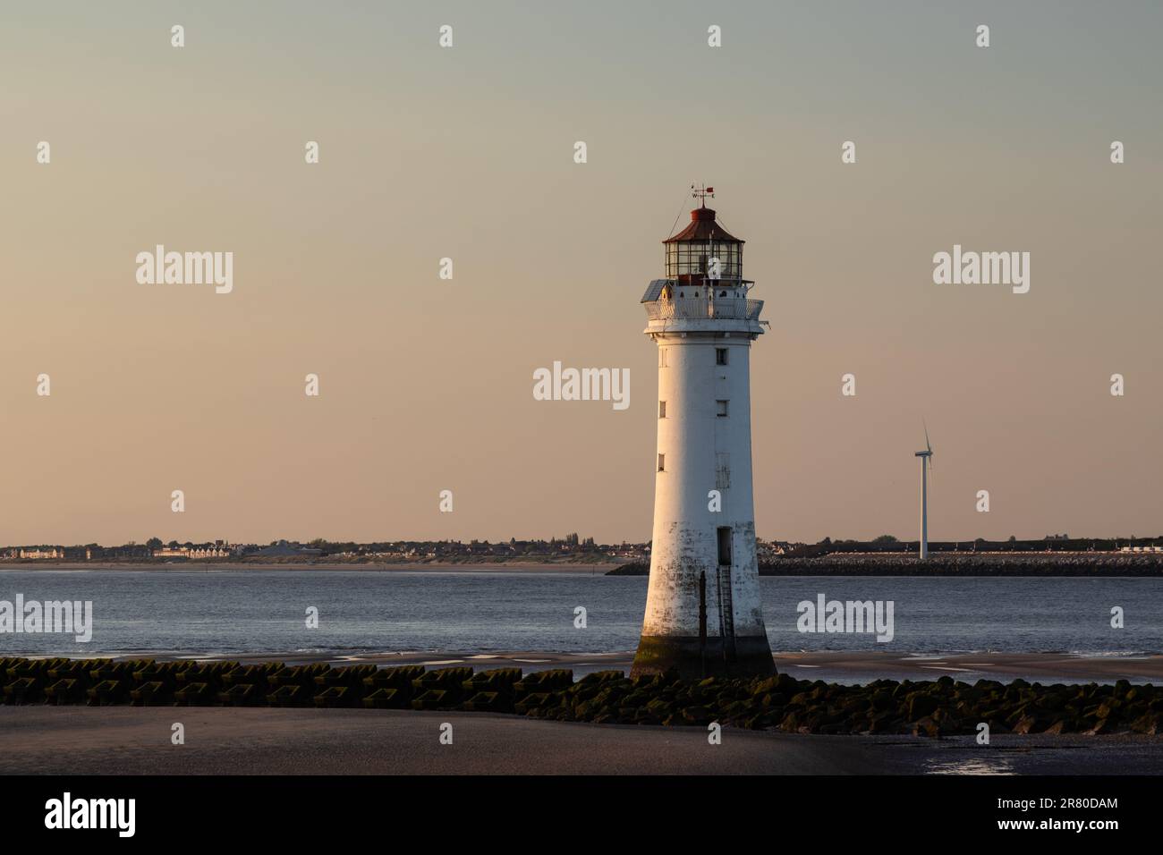New brighton wirral beach hi-res stock photography and images - Alamy