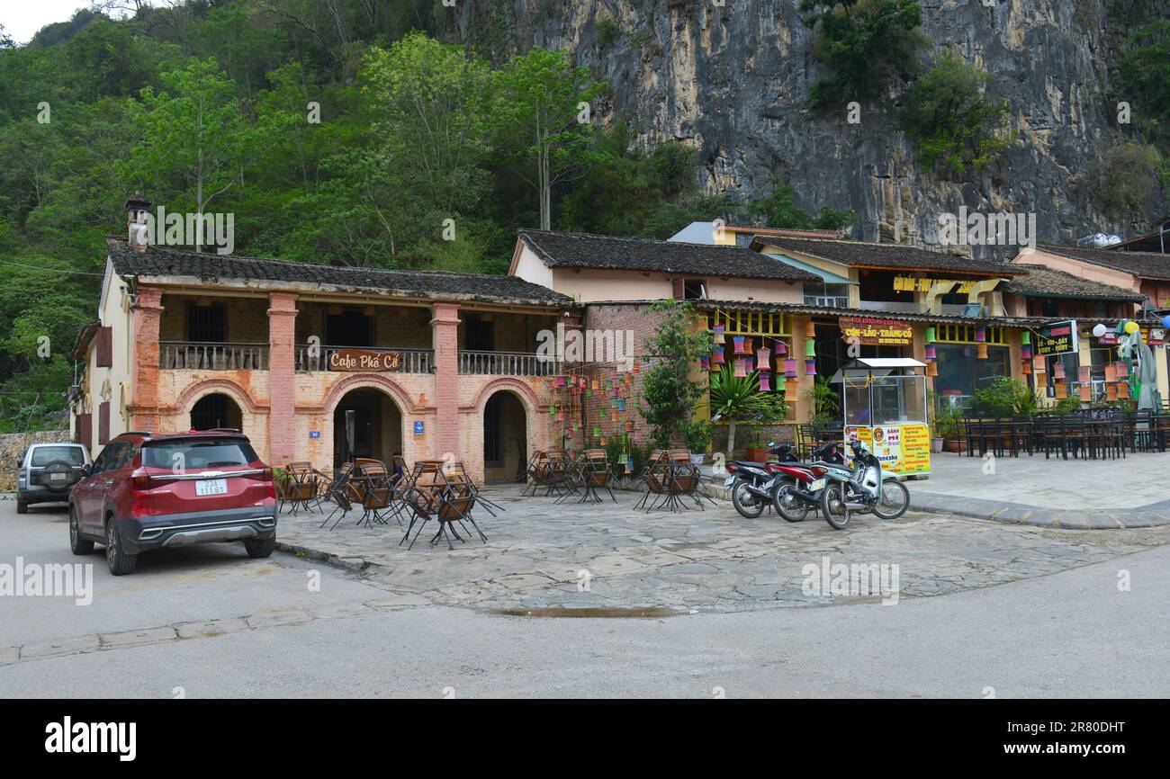 Dong Van ancient town. Ha Giang, Vietnam. 越南旅游, वियतनाम पर्यटन, 베트남 관광 ...