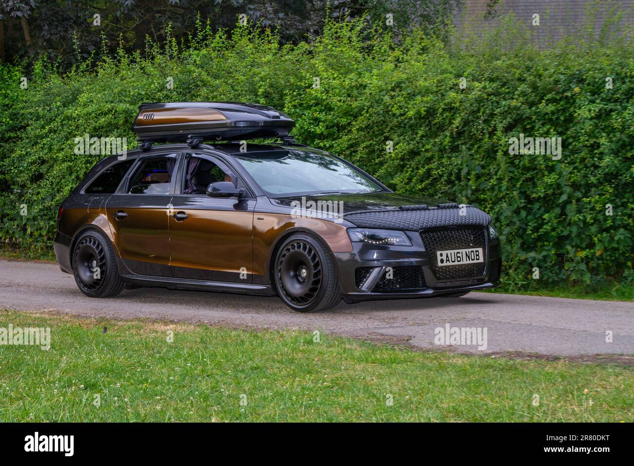 2011 Aggressively Elegant Zanzibar Braun Brown & Black Custom Luxury ...