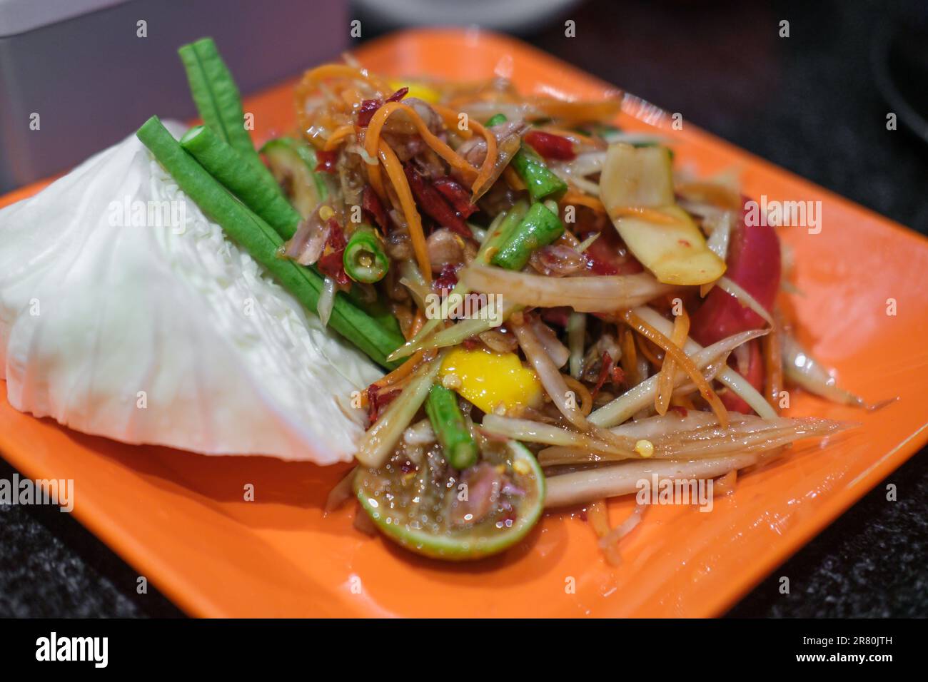 Street food thailand som tam hi-res stock photography and images - Alamy