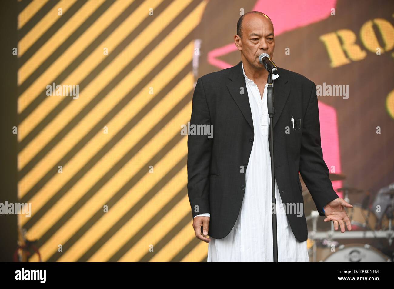 Roland gift fine young cannibals hi-res stock photography and images ...