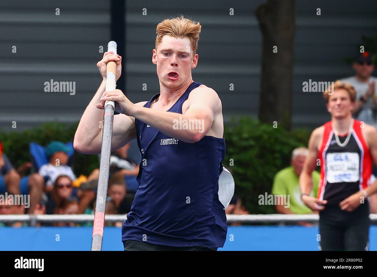 Swe athletes pole vault hi-res stock photography and images - Alamy