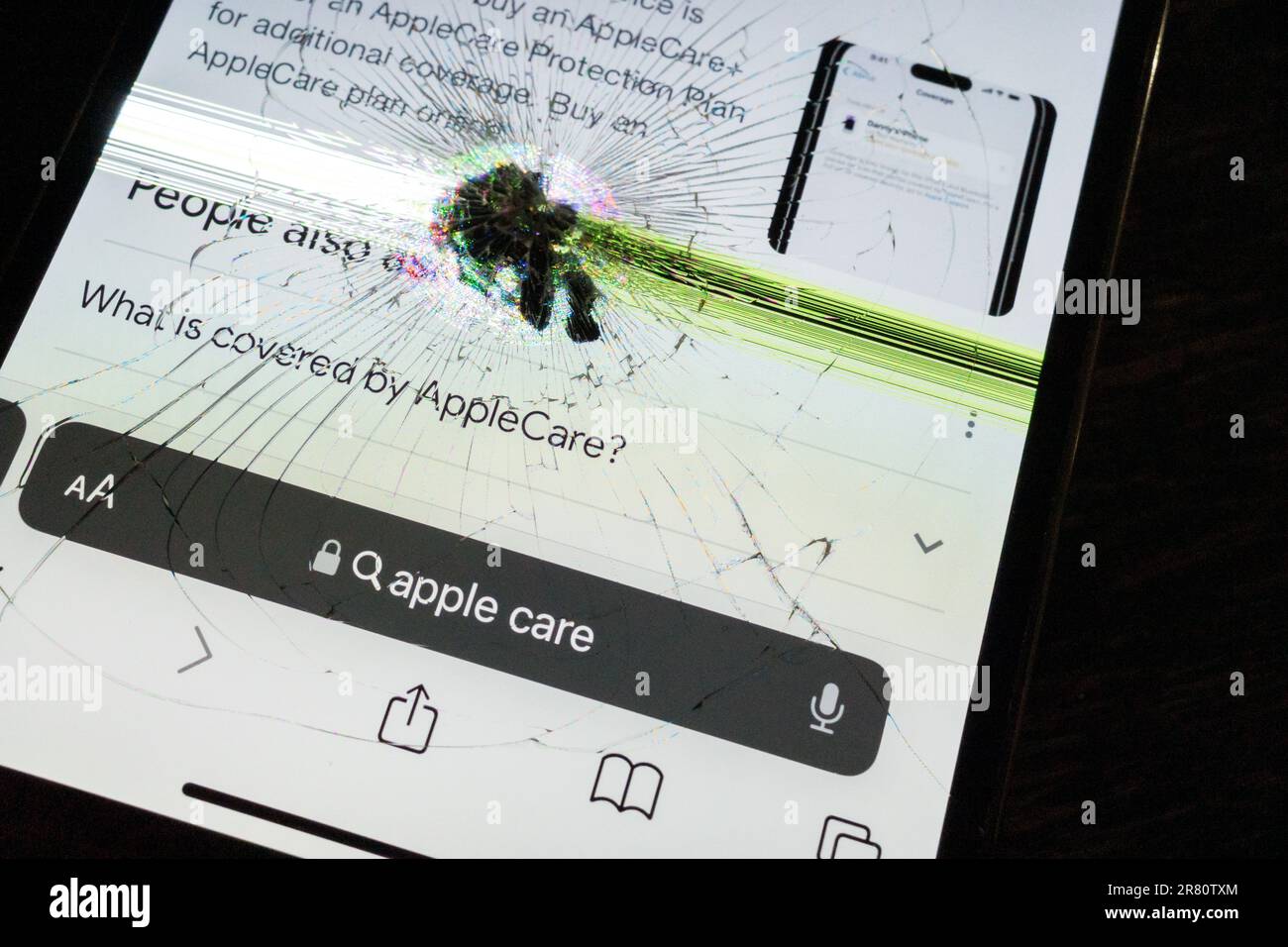 Seattle, USA. 11 Jun, 2023: Damaged Iphone from a 5 story window drop ...