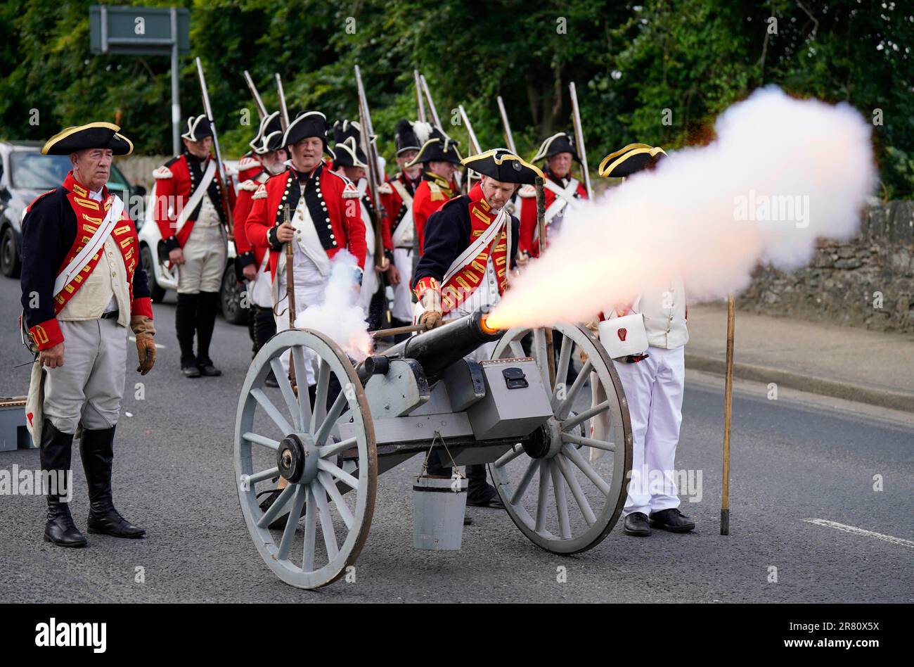 Re-enactors recreate the battle of Enniscorthy Bridge in Enniscorthy ...