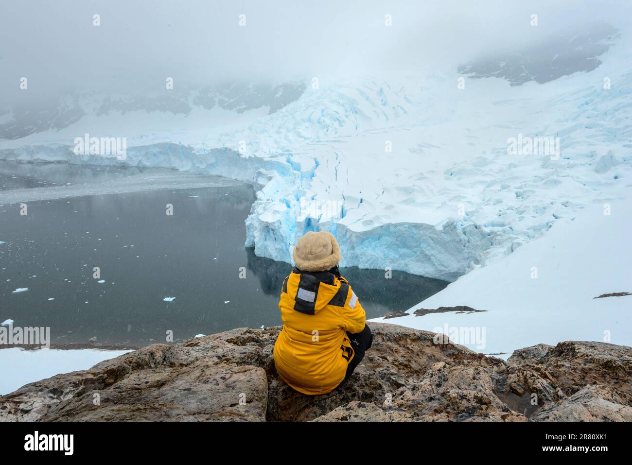 Beautiful antarctic landscape hi-res stock photography and images - Alamy