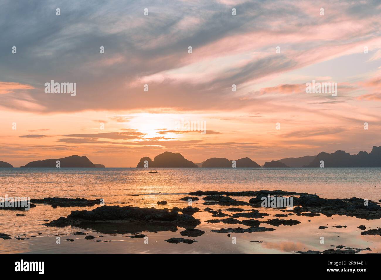 Unforgettable Sunset Spectacle at Las Cabanas Beach, El Nido, Palawan ...