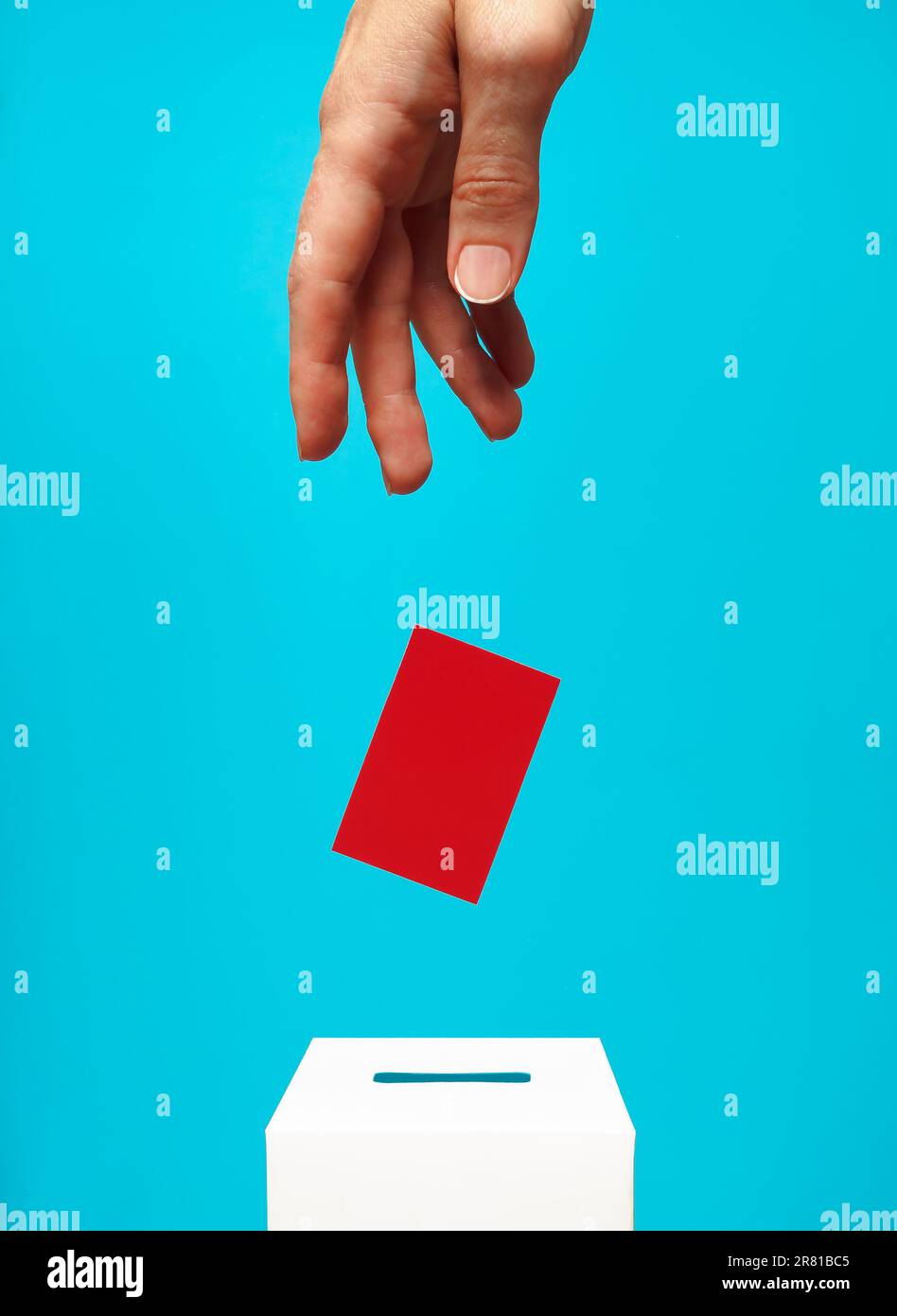 White box in puts envelope hi-res stock photography and images - Alamy
