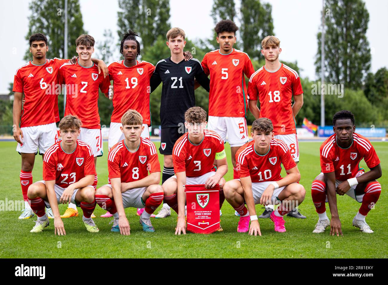 Cardiff, UK. 18th June, 2023. Wales team photo ahead of kick off. Wales ...