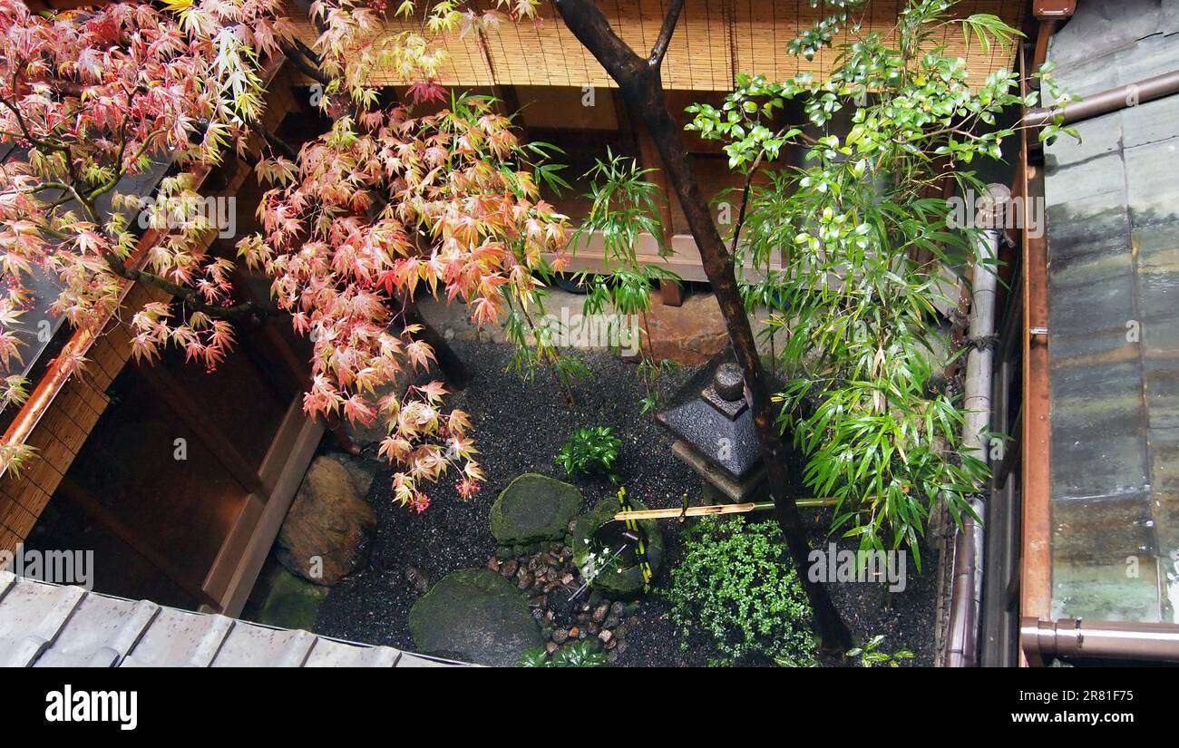 Traditional Hotel (Ryokan) in Kyoto Stock Photo - Alamy