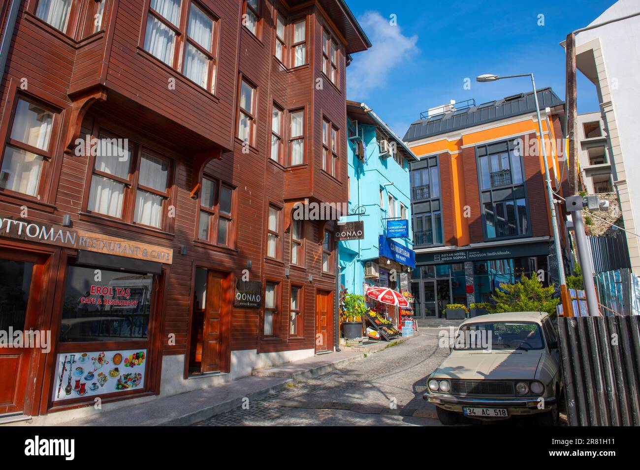 Cankurtaran Mini Market on Cankurtaran Meydani Sk Street in Sultanahmet ...