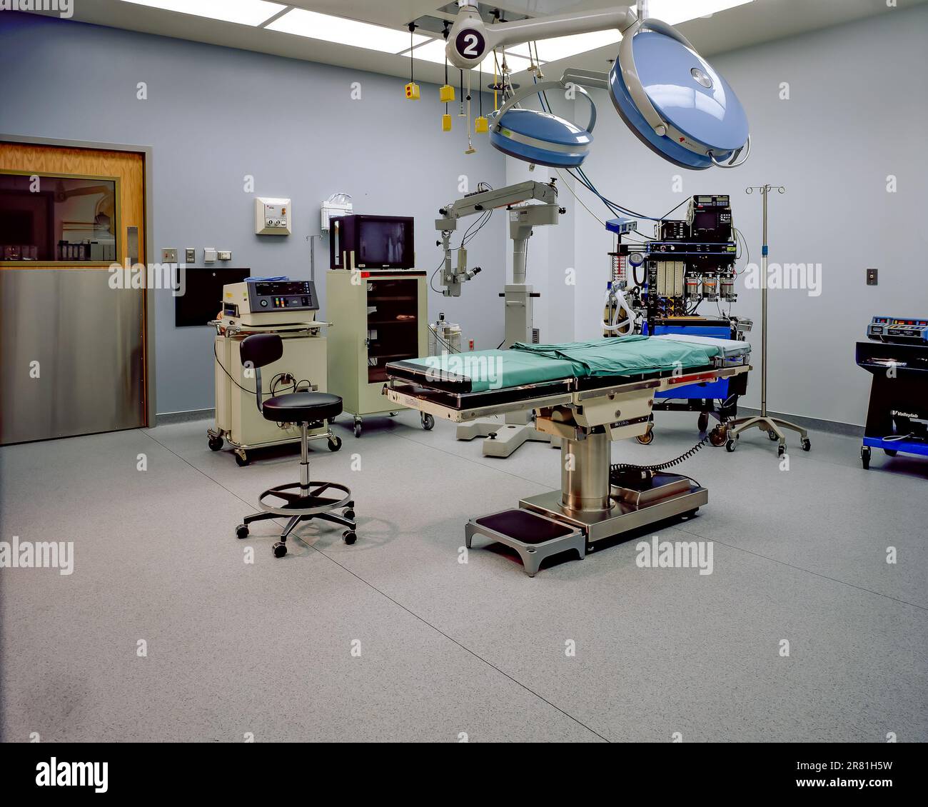Operating room, intensive care area, hospital, medical room i interiors ...