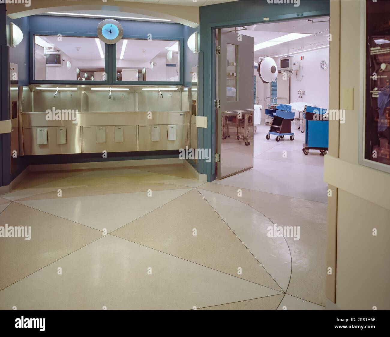 Surgon hi-res stock photography and images - Alamy