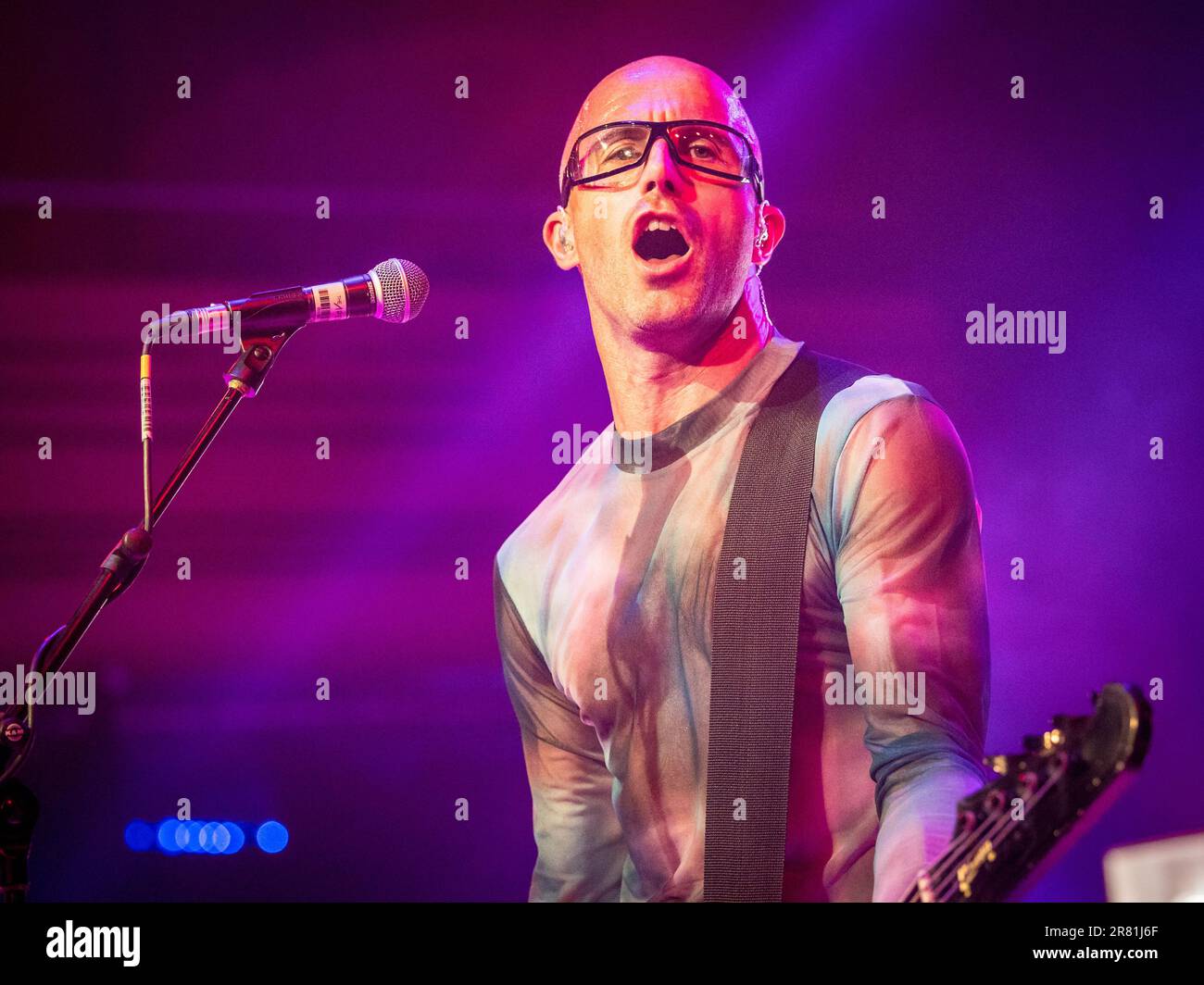Leigh Marklew on bass Stock Photo - Alamy