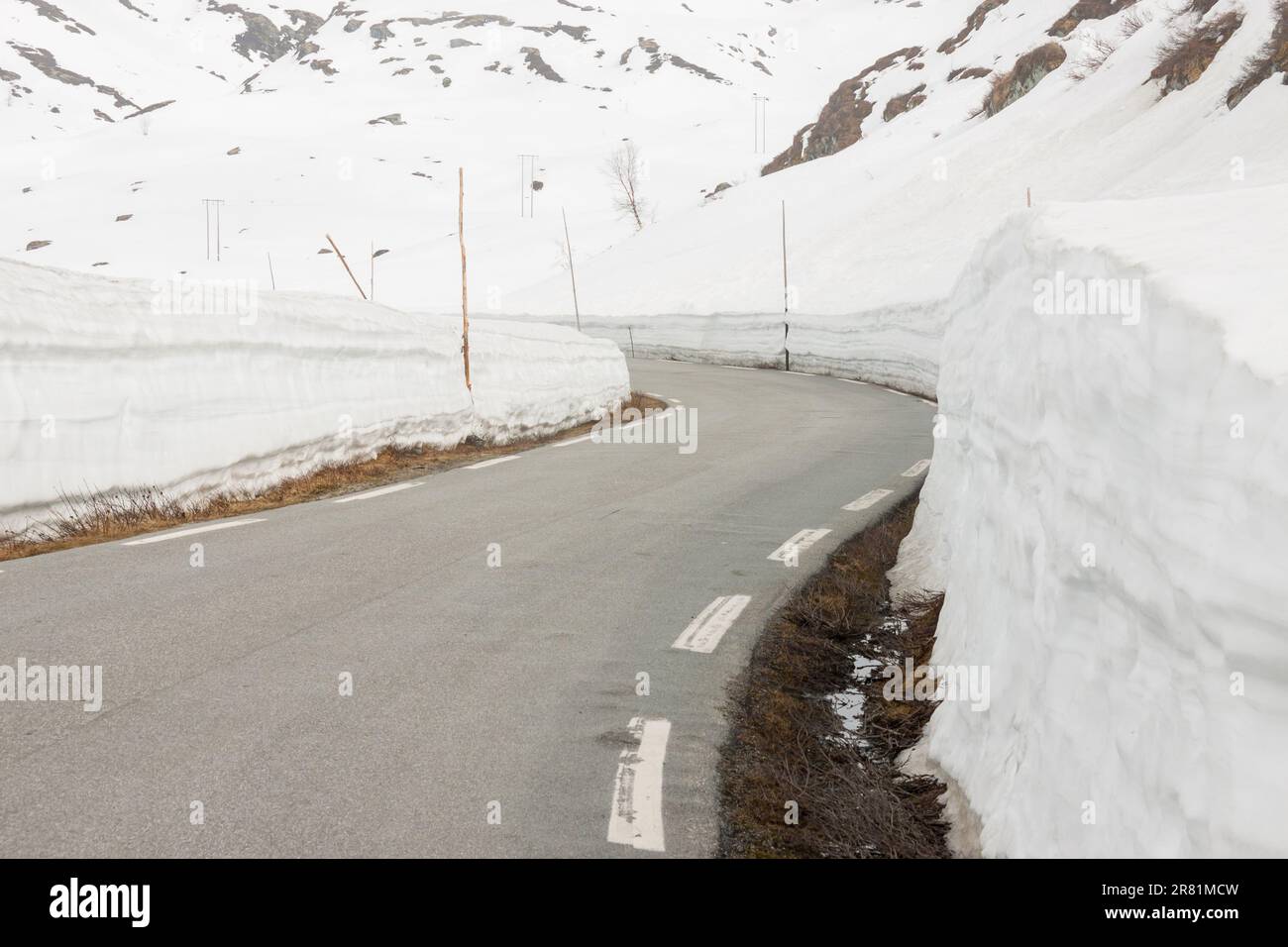 Sognefjellet road to highest pass in Norway Stock Photo - Alamy