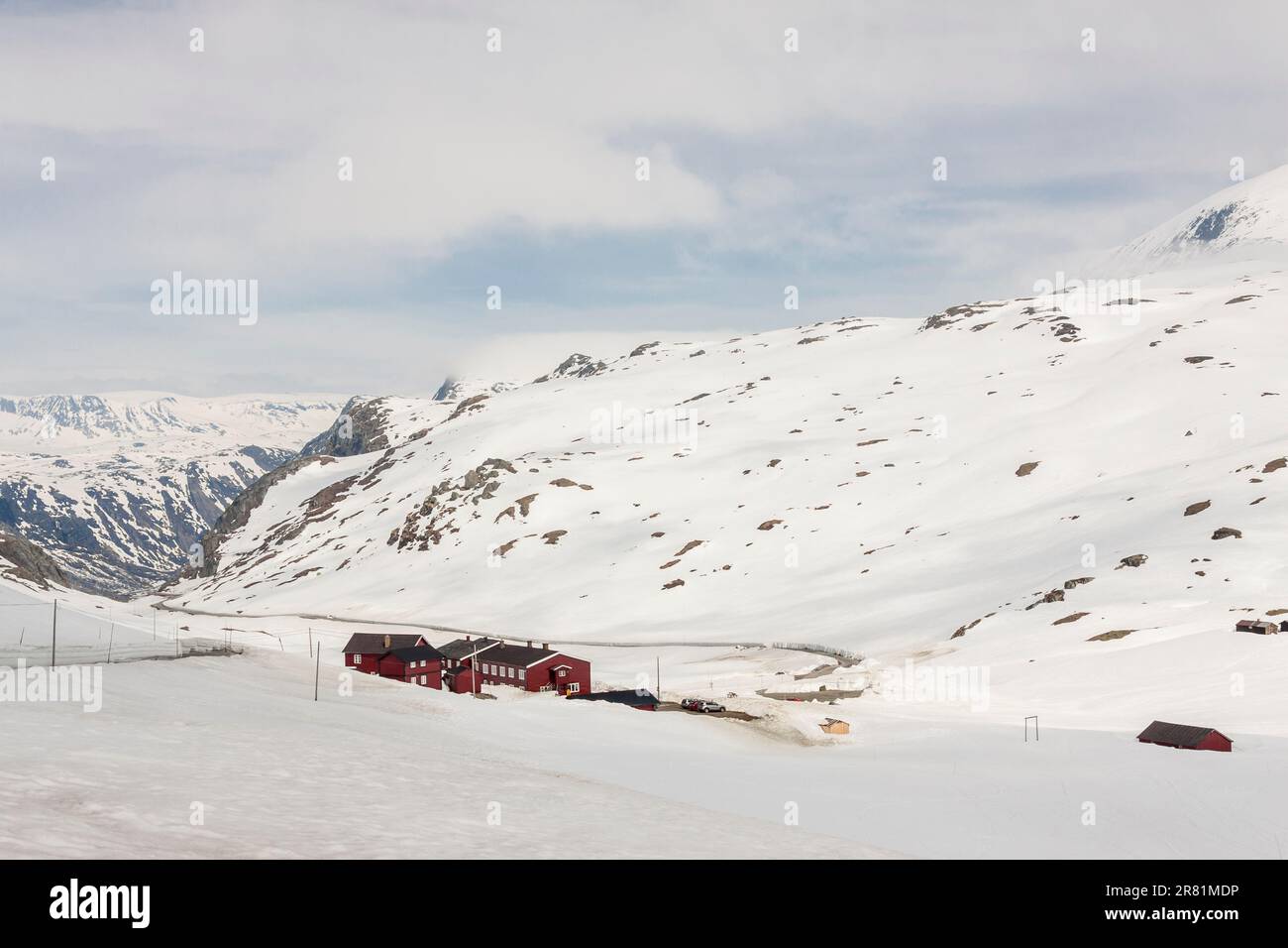 Sognefjellet road highest pass hi-res stock photography and images - Alamy