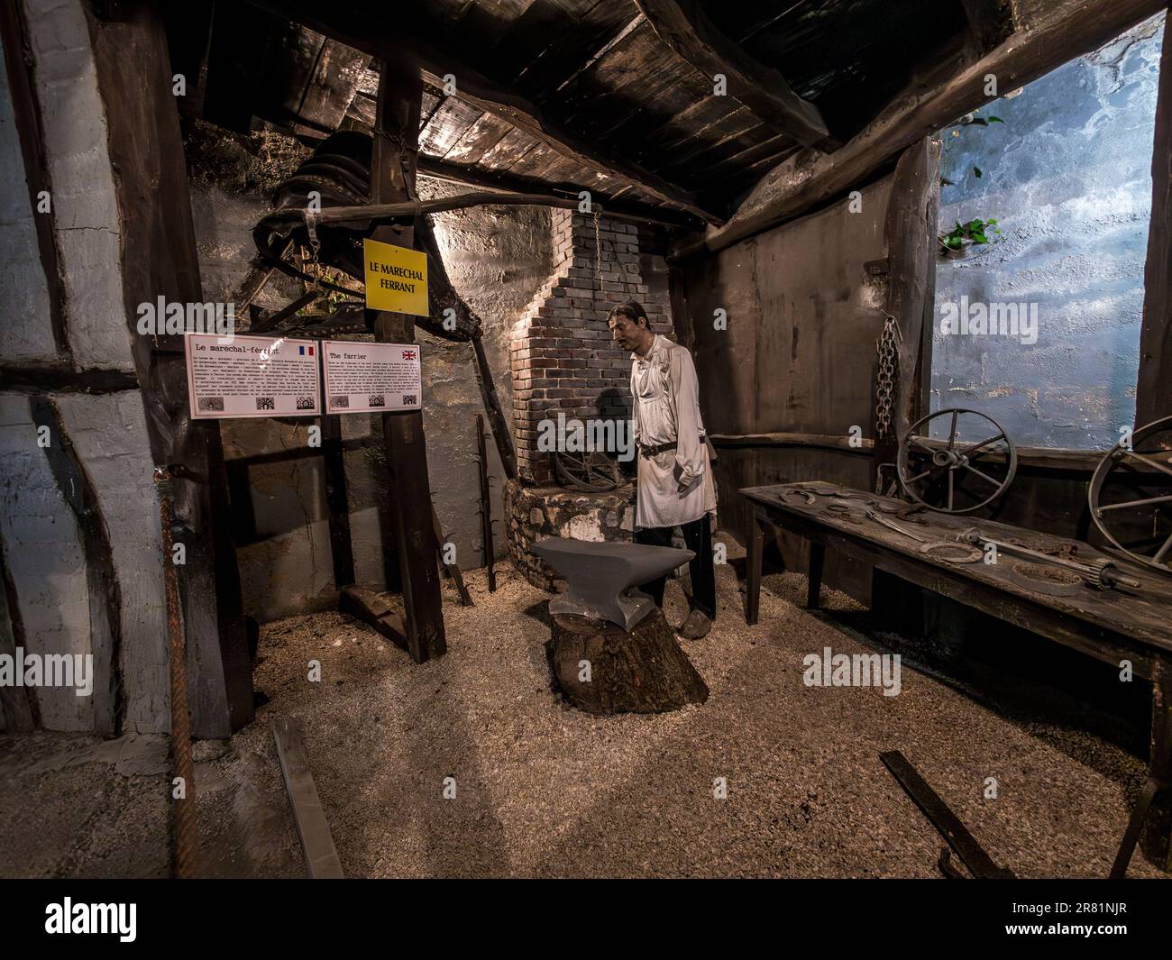 La cite souterraine de naours hi-res stock photography and images - Alamy