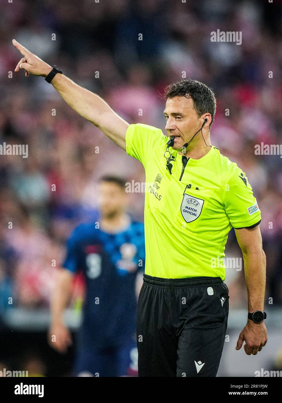 Rotterdam, Netherlands. 18th June, 2023. Rotterdam - Referee Felix ...