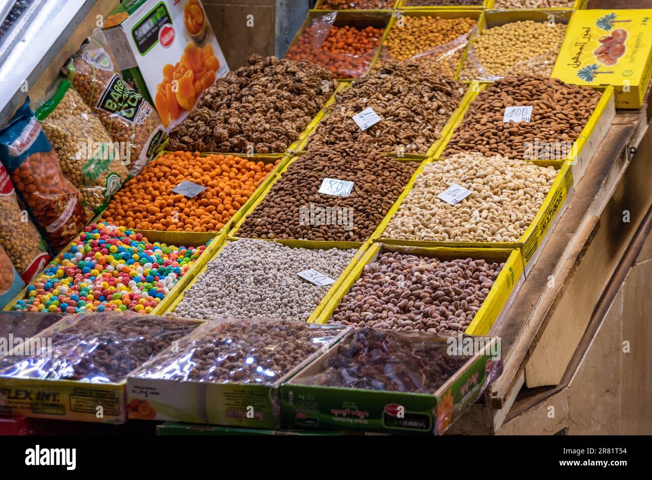 Typical display of a store on a Moroccan bazaar Stock Photo - Alamy