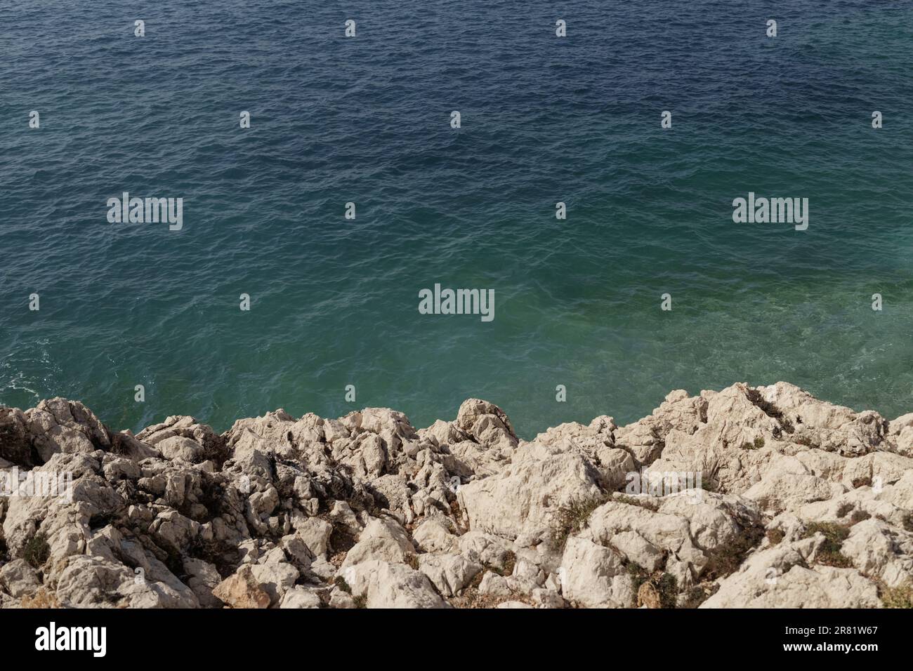 Sea water waves crushing splashing hi-res stock photography and images ...