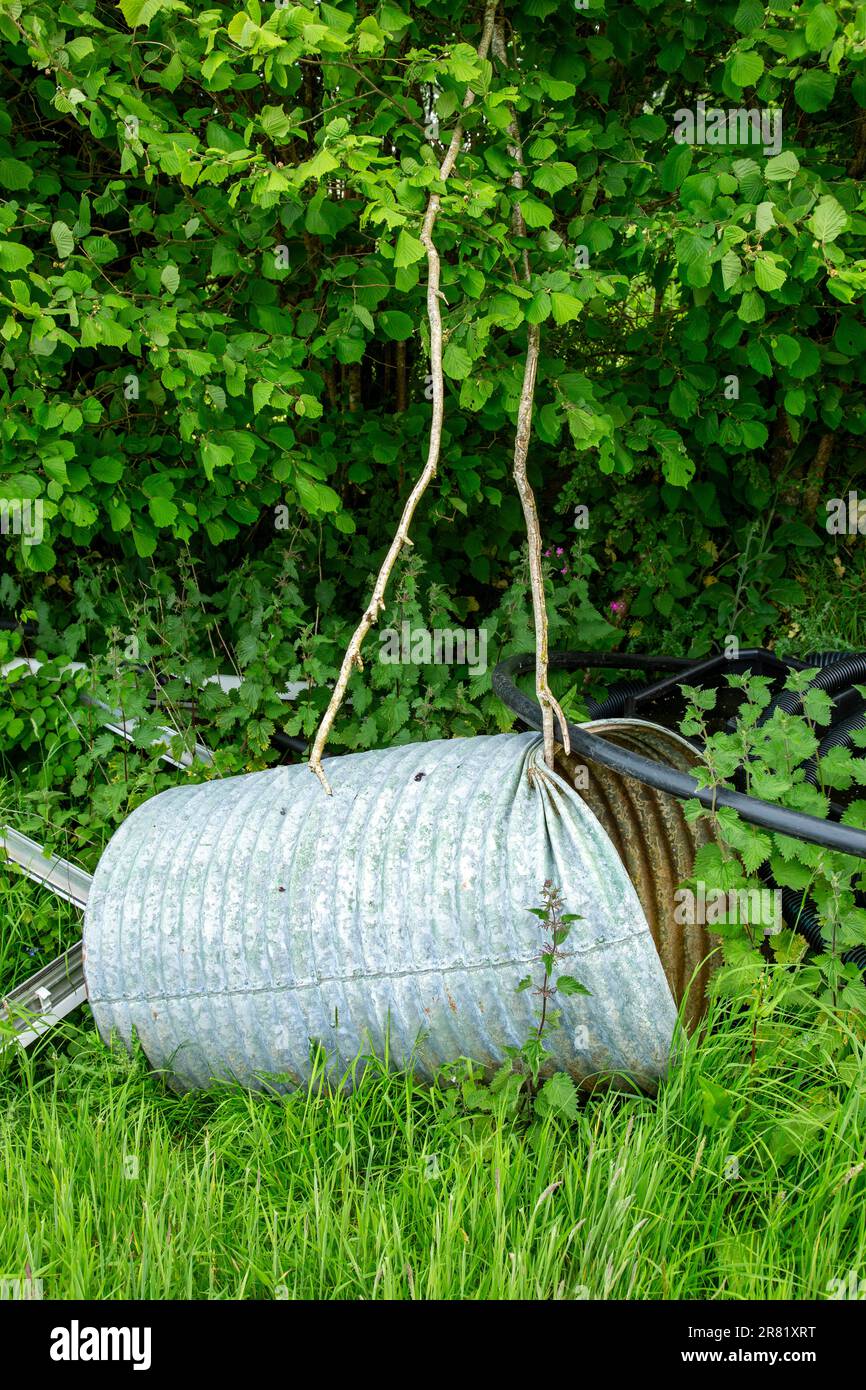 Old galvanized water tank hi-res stock photography and images - Alamy