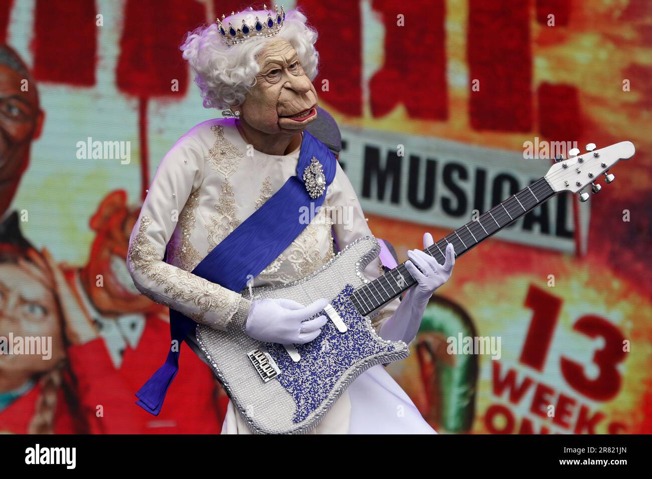 Spitting image queen hi-res stock photography and images - Alamy