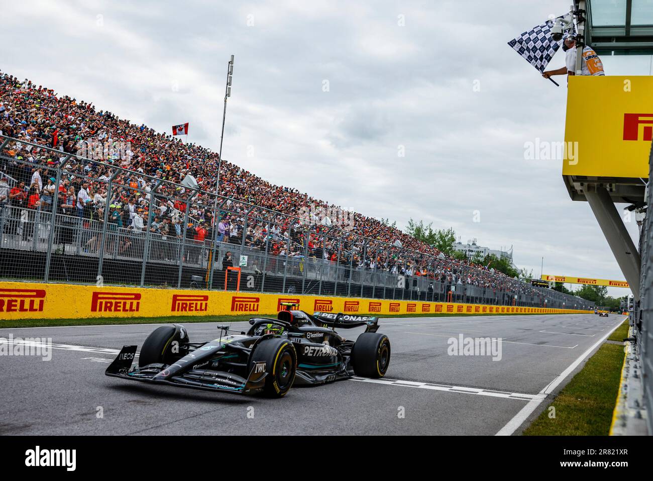 Mercedes f1 team flag hi-res stock photography and images - Alamy