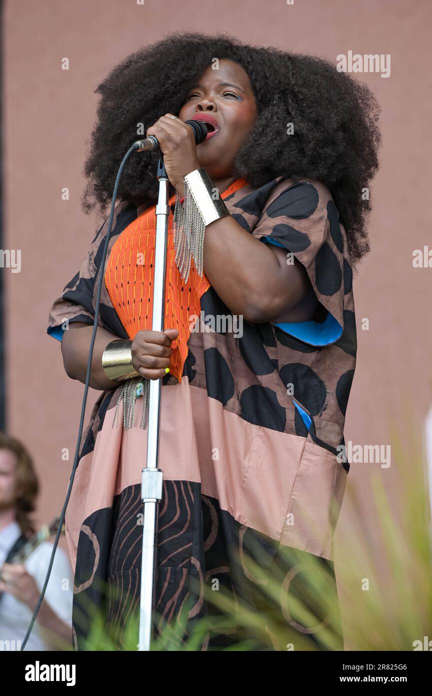 Danielle ponder hi-res stock photography and images - Alamy