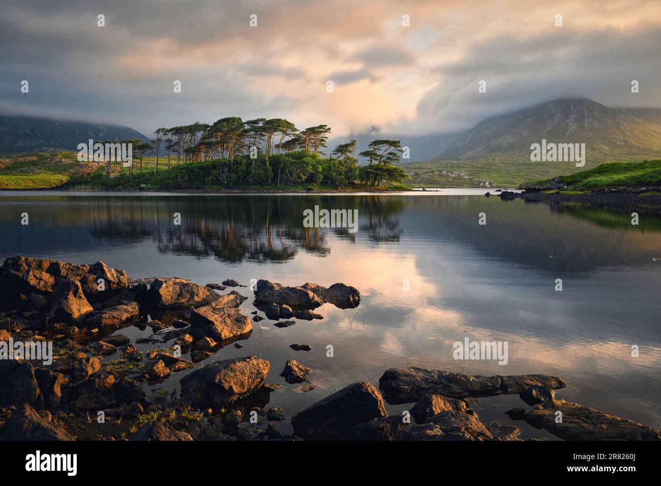 Beautiful sunrise lakeside landscape scenery of twelve pines island ...