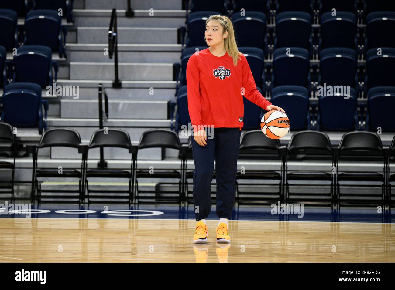 Washington Mystics guard Li Meng (3) warms up before an WNBA basketball ...