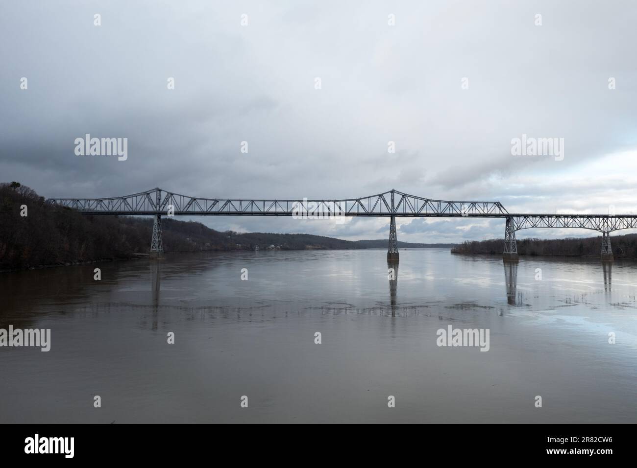 Aerial view of the Rip Van Winkle Bridge spanning the Hudson River ...
