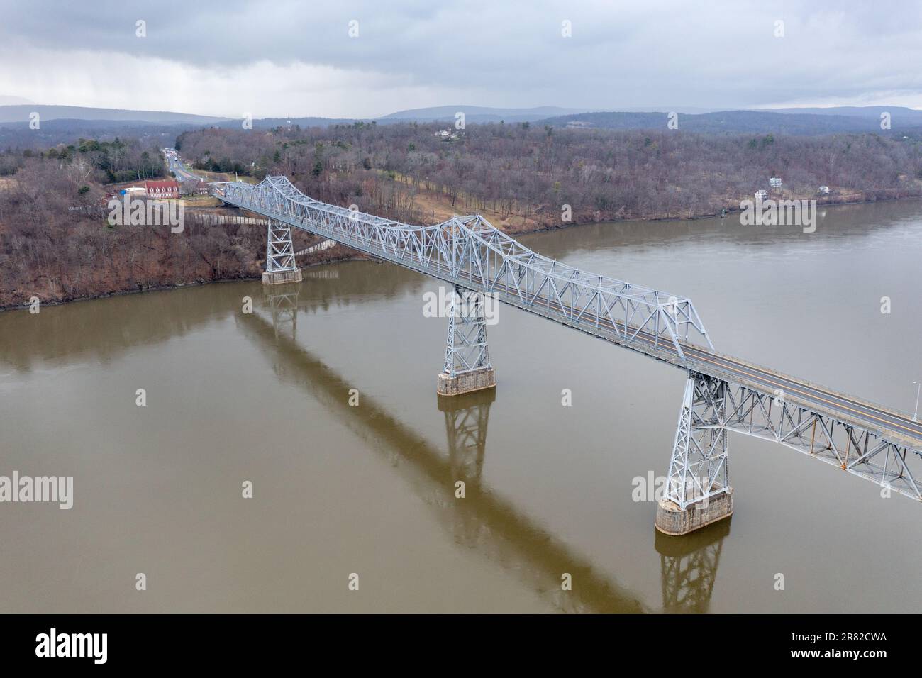 Aerial view of the Rip Van Winkle Bridge spanning the Hudson River ...