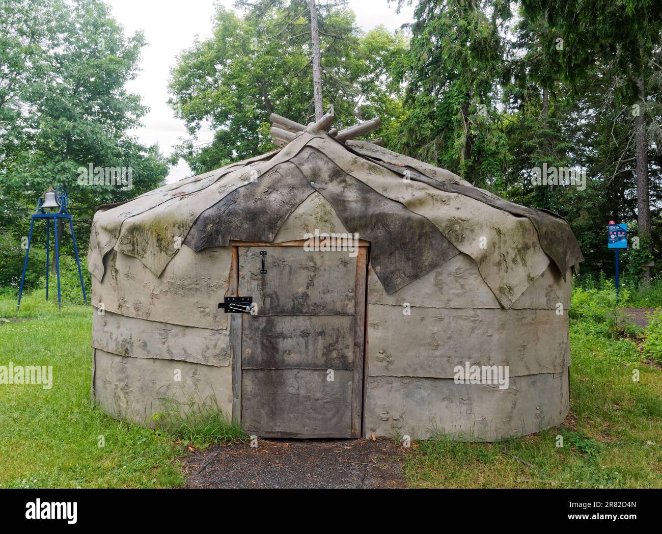Indian birch bark hut on the grounds of the Abenaki museum in Odanak ...