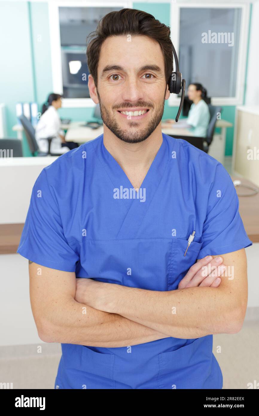 Man wearing medical uniform hi-res stock photography and images - Alamy