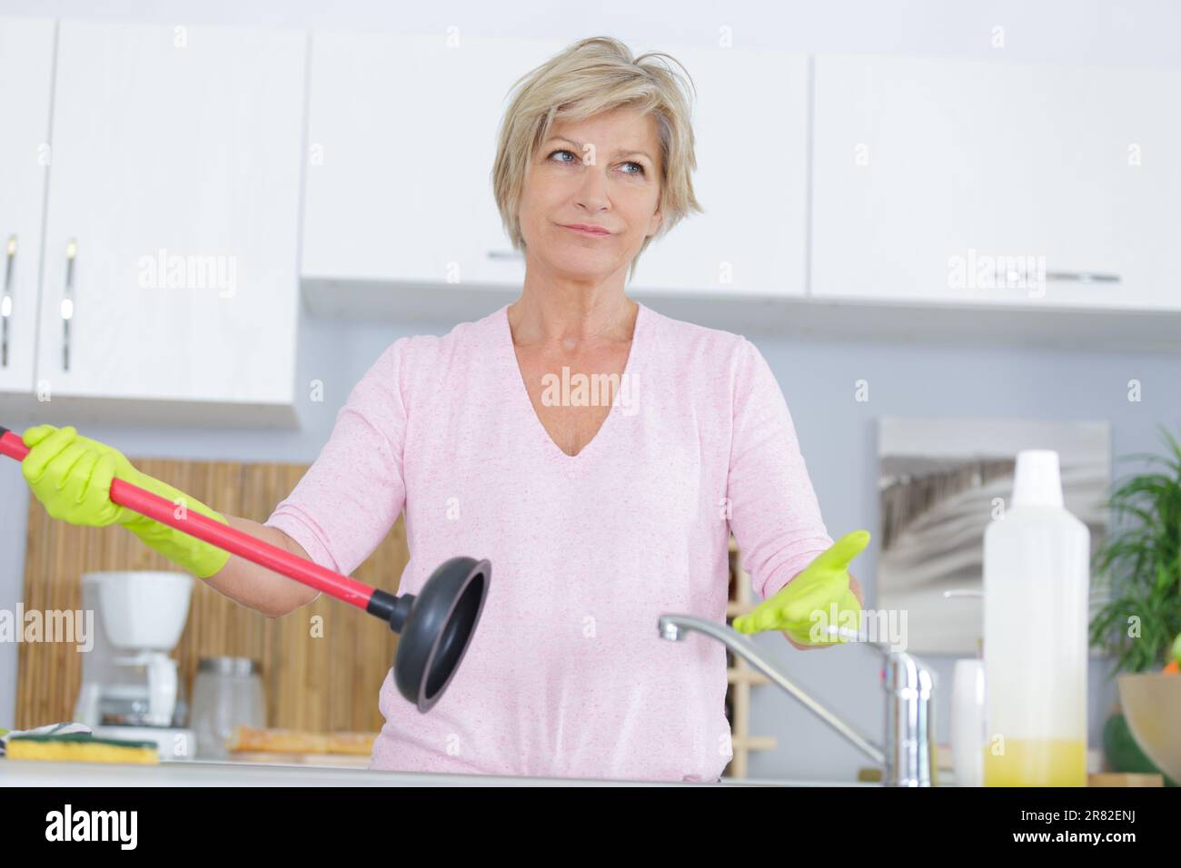 Unblocking sink hi-res stock photography and images - Alamy