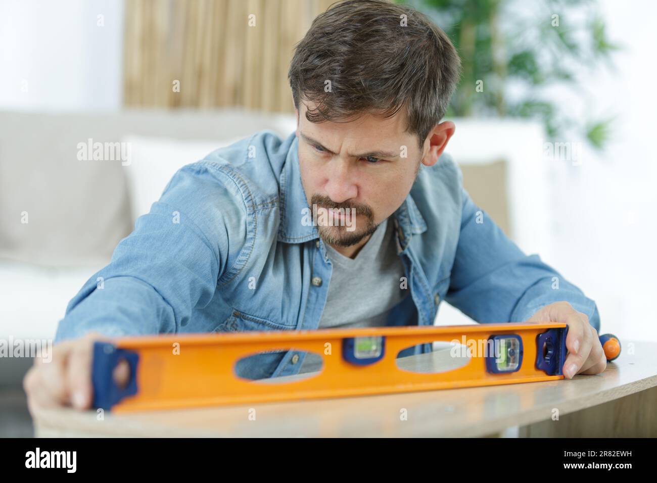 Contouring tools hi-res stock photography and images - Alamy