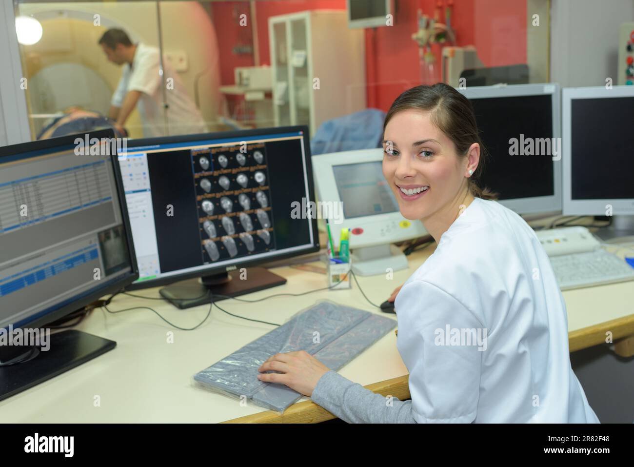 nurse at computer in radiology department Stock Photo - Alamy