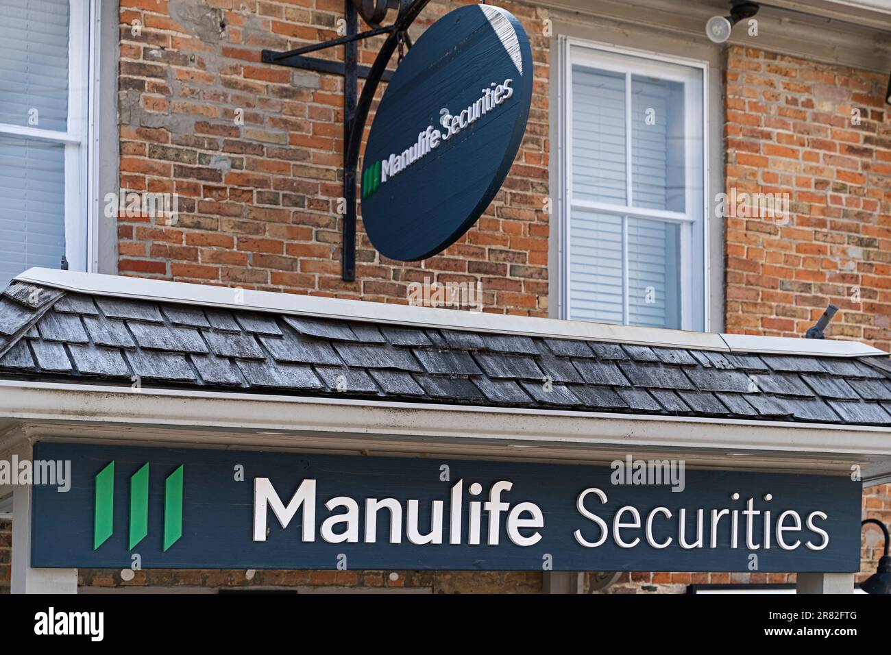 Manulife canada logo hi-res stock photography and images - Alamy