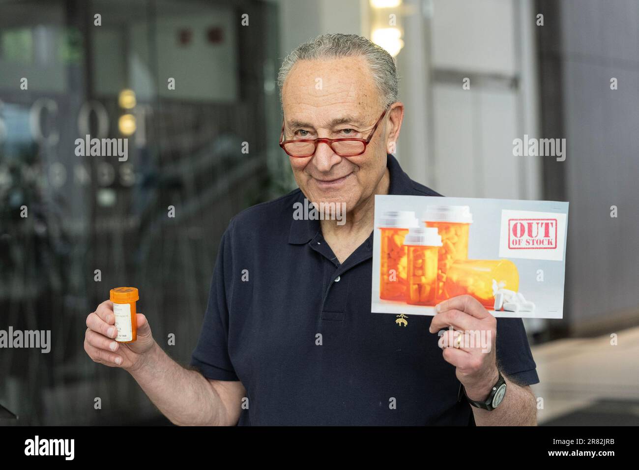 Drug manufacturing antibiotics hi-res stock photography and images - Alamy
