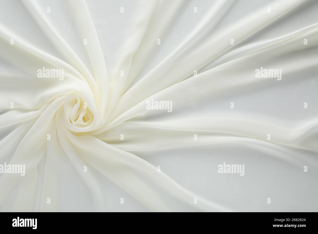 White tulle drapery background hi-res stock photography and images - Alamy