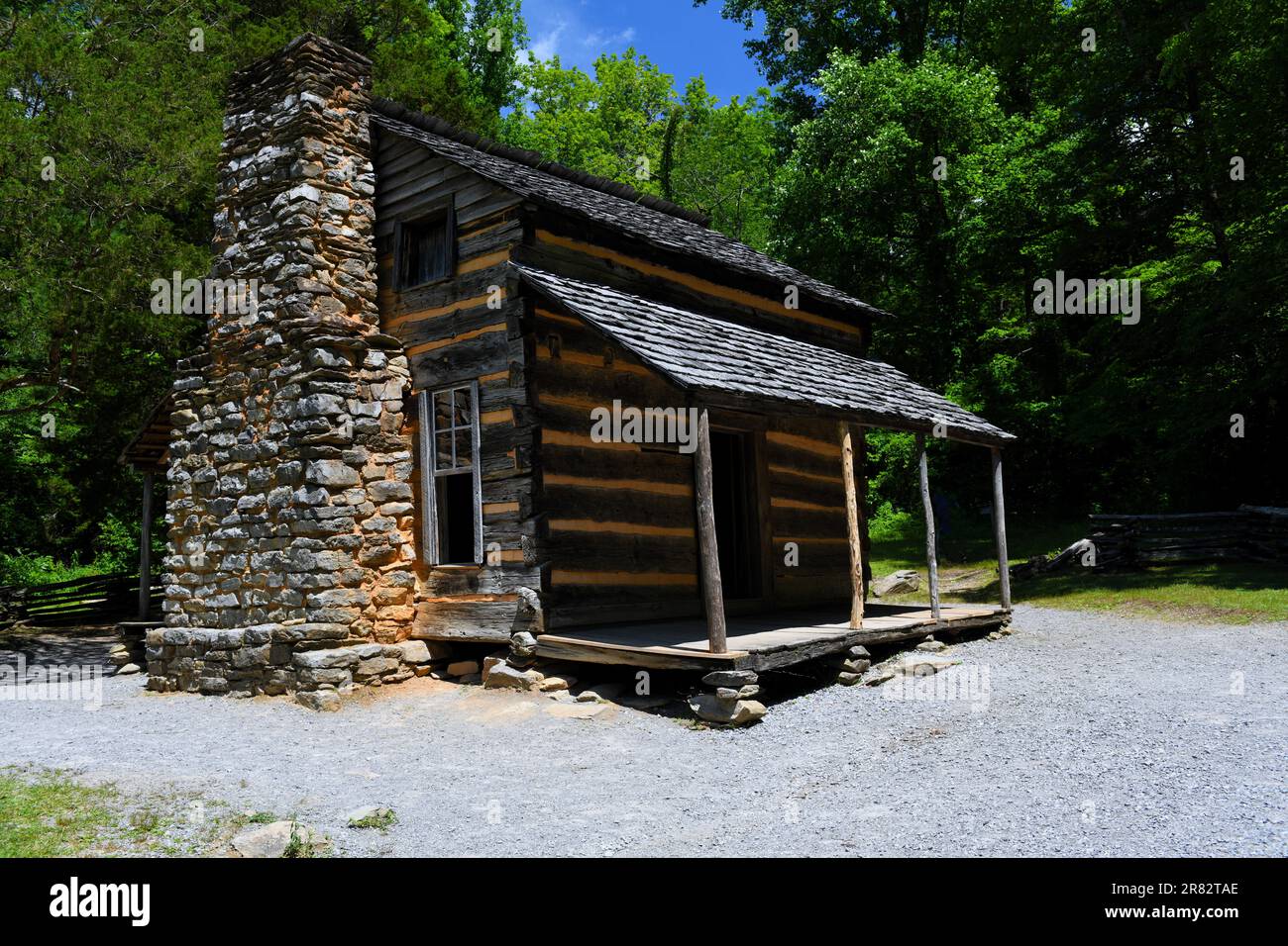 The John Oliver Cabin in Cades Cove Stock Photo - Alamy