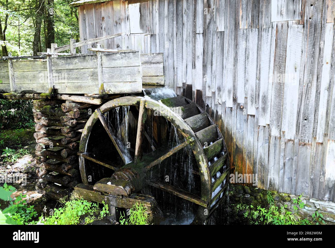The John Cable Gristmill in Cades Cove Stock Photo - Alamy